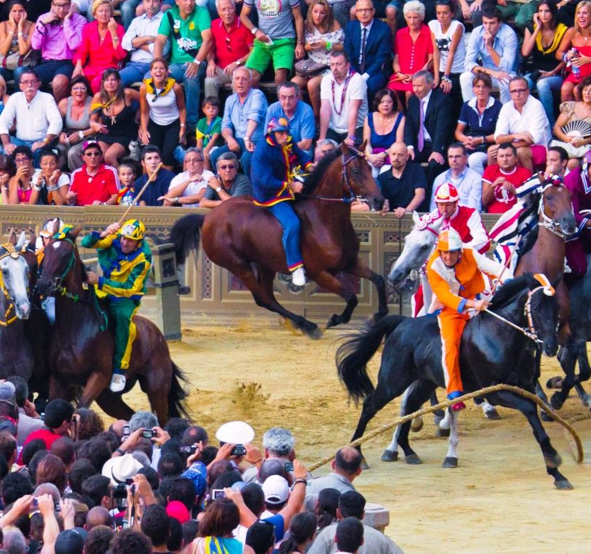 Palio of Siena Guided Tour and Contrada Street Dinner